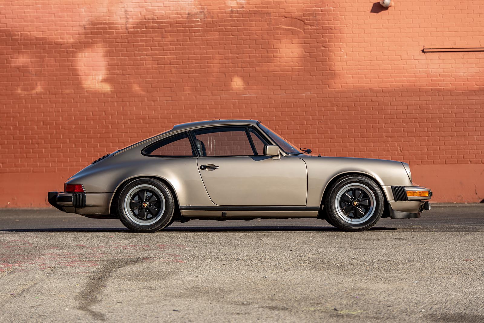 The Legacy of the Porsche 911 SC: Super Carrera - Motofutura