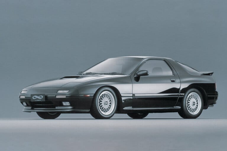 Mazda RX7 FC vs FD: A Generational Argument - Motofutura