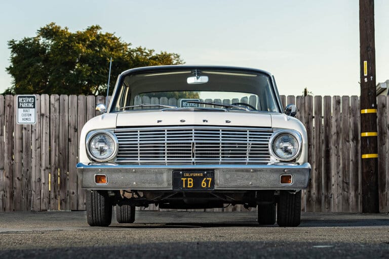 Ford Falcon's History: Trailblazing American Compact Cars - Motofutura