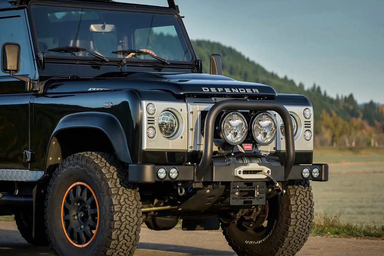 Land Rover Defender: Long Standing History - Motofutura